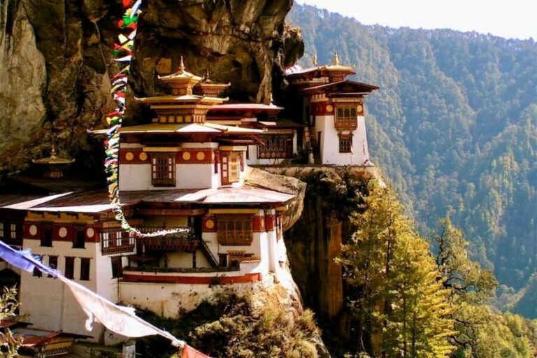 Bhutan: All Inclusive - 2 Nights 3 Days Best Bhutan Tour - Authenticity and Experience Quality