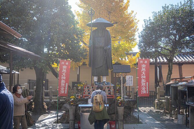 Chat & Treasure Hunt at To-ji Flea Market with Locals : Kyoto - Practical Tips for Travelers