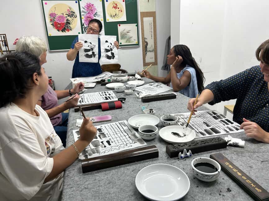 Chengdu: Chinese Calligraphy & Chinese Painting Class - Who Should Consider This Tour?