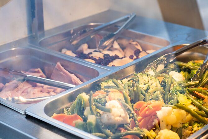 Christmas in July Cruise with Lunch and Live Music - Practical Details & What to Keep in Mind