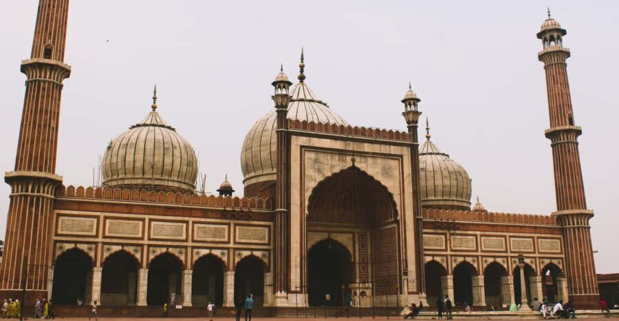 Delhi: Guided City Spirituality and Cultural Diversity Tour - How the Experience Feels