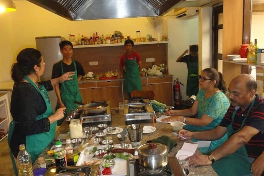Delhi: Luxury Indian Cooking Class with Market Tour - The Cooking Class: From Ingredients to Plate