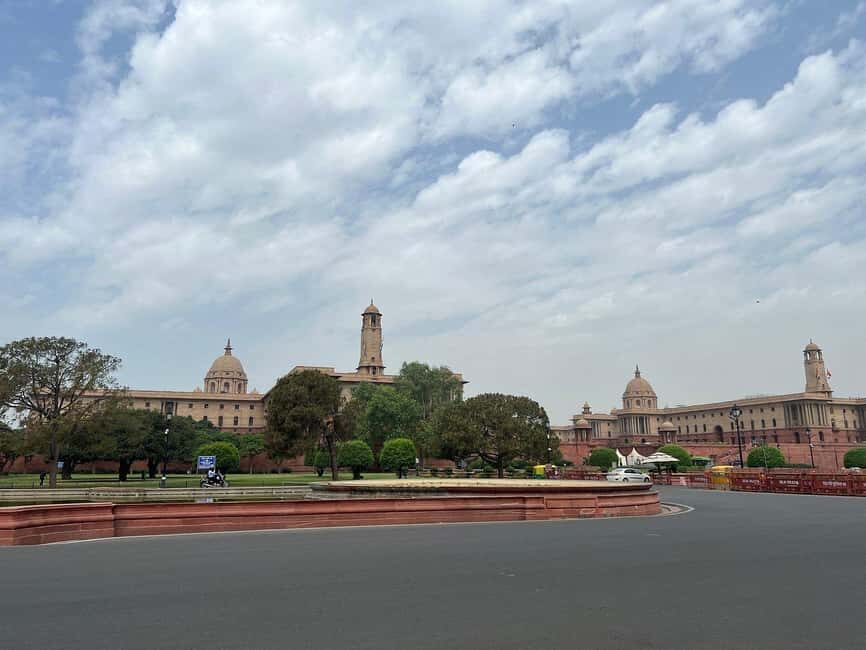 Delhi: Spiritual Tour with India Gate and Water Show - How This Tour Fits Into Your Delhi Trip