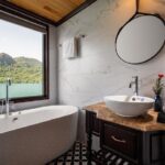 Doris Cruise 5 star cruise 3 days visiting Halong - Lan Ha Bay - Practical Details and Value