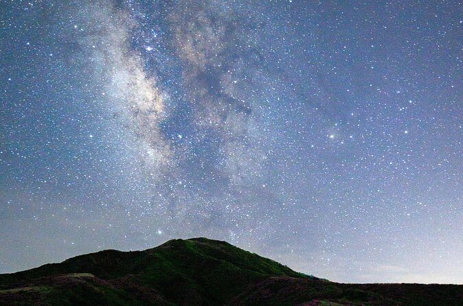 Experience a Starry Sky and Drinks in Millennium Grassland - The Natural and Cultural Environment