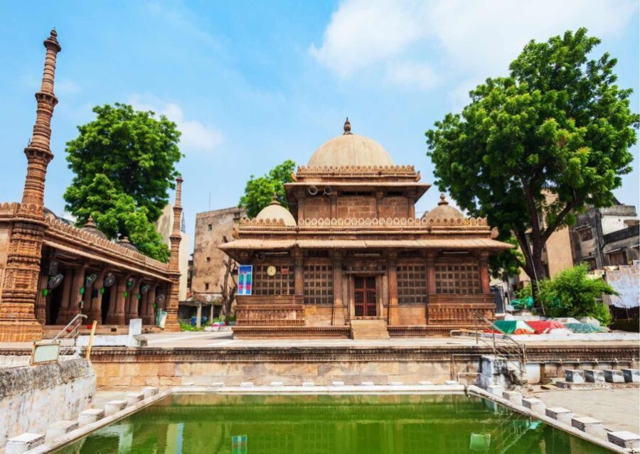 Explore the Best of Ahmedabad by Car (Guided Full Day Tour) - Itinerary Breakdown: What You Will See and Experience