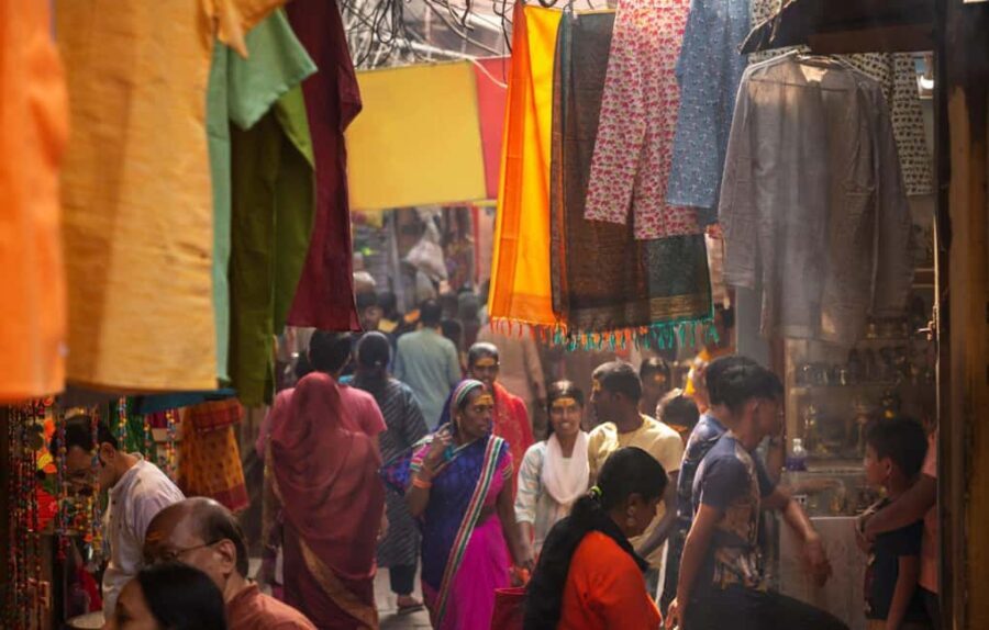 Exploring Varanasi Markets: Guided Tour with Local Guide - What to Expect and Practical Tips