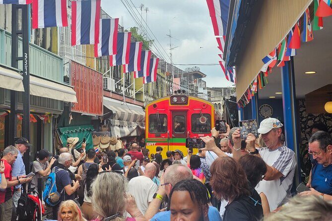 Floating Market & Train Market Private Tour(Premium Service) - Detailed Breakdown of the Itinerary