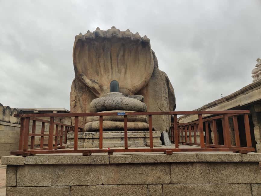 From Bangalore: Lepakshi Temple and Adiyogi Statue Day Trip - The Lepakshi Temple: A Treasure of Art and Architecture