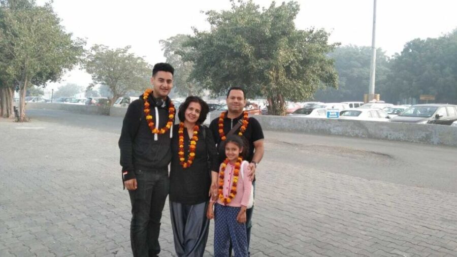 From Delhi: Private 2-Day Golden Triangle Luxury Tour - Day 1: Delhi to Agra and Jaipur