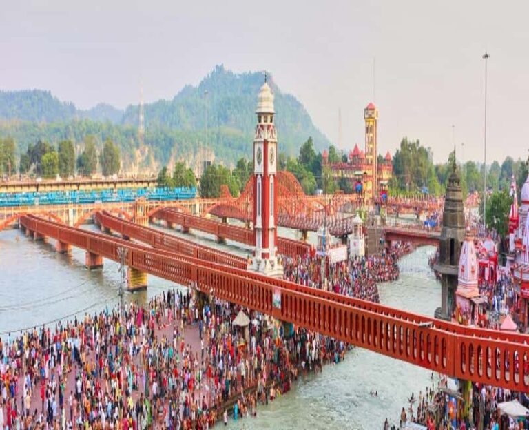 From Delhi: Rishikesh and Haridwar Private Day Tour