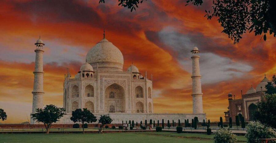 From Delhi: Taj Mahal Sunrise and Old Delhi Tour - By Car - The Itinerary in Detail