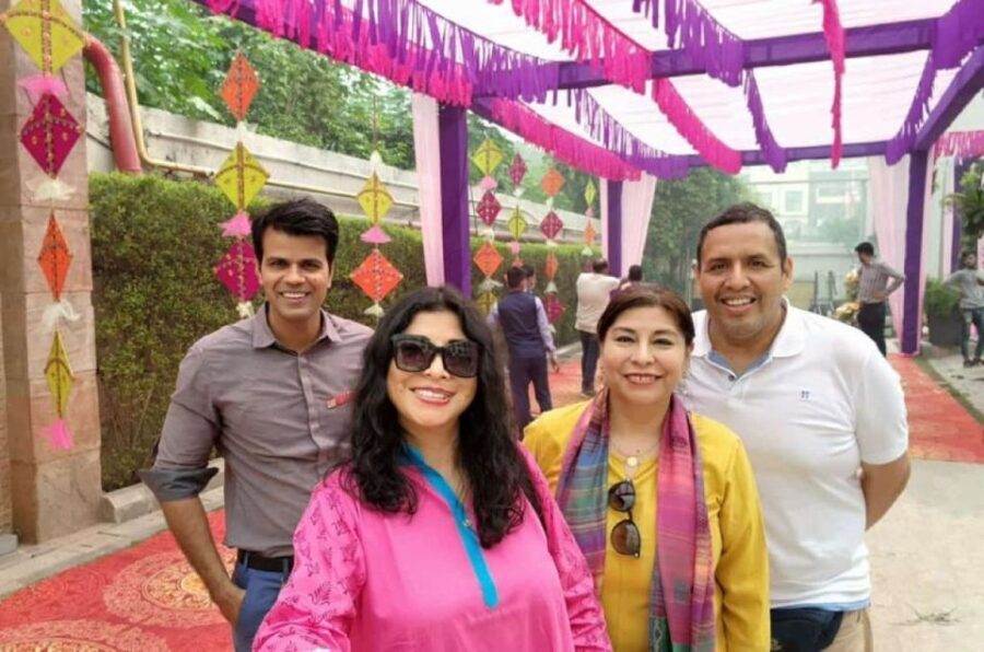 From Delhi:Full day seightseeing of Tajmahal & Agra fort - How the Tour Works: From Delhi to Agra