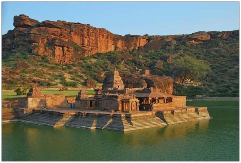 From Hampi :- Badami World Heritage UNESO Sites Tour 03 Days - Key Points