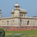 From New Delhi: Private Layover Taj Mahal Day Tour by AC Car - Why This Tour Offers Great Value