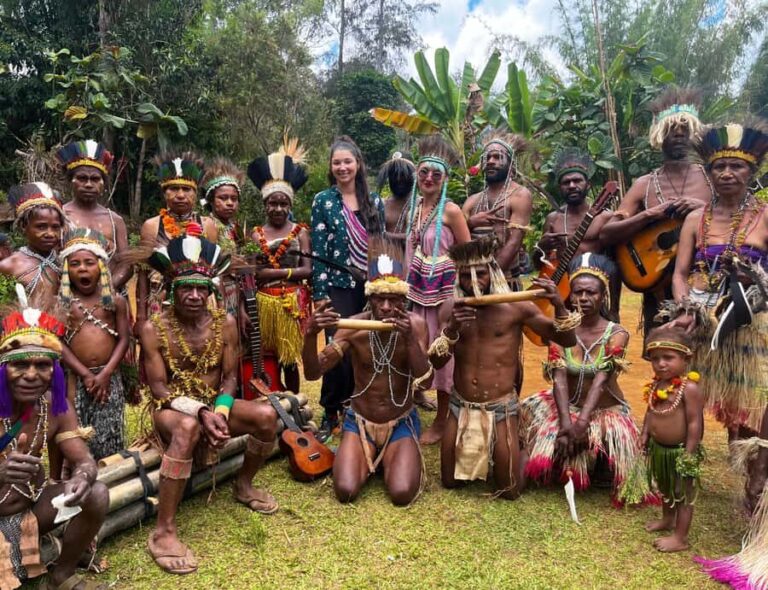 Goroka: Kameufa village tour with traditional dance - The Performances: A Highlight