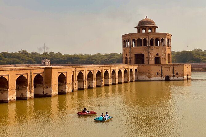 Gurdwara Sacha Sauda Nankana Sahib and Hiran Minar 1 Day Tour - Authentic Encounters and the Value of Guided Tours