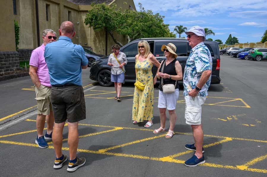 Hawkes Bay: Half-Day Wine Tour with Tastings and Cheeseboard - What Makes This Tour Stand Out?