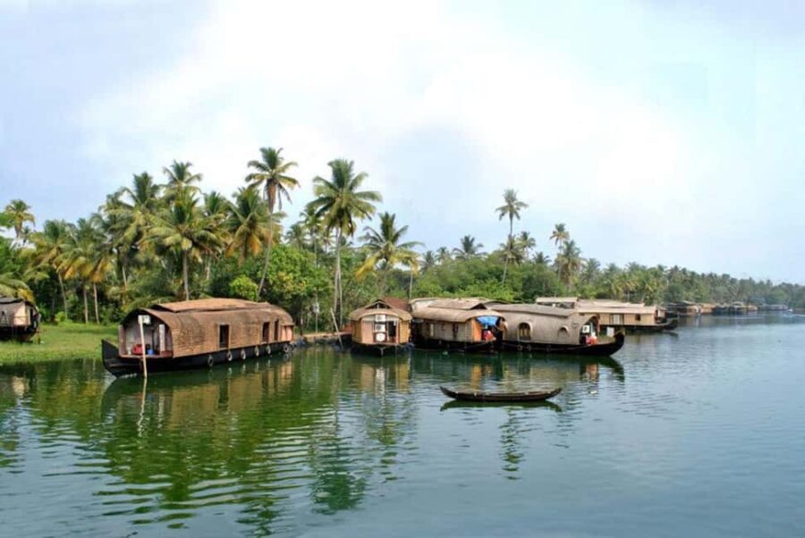 Kerala in 2 Days: Cochin Sightseeing & Alleppey Houseboat. - The Sum Up