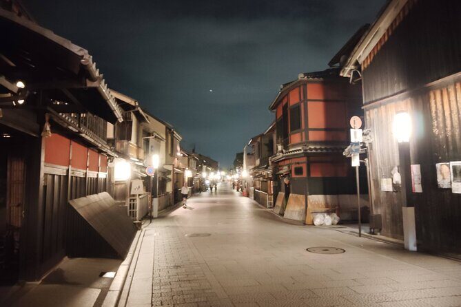 Kyoto: Night Stroll Through the Enchanting Gion District - Why This Tour Offers Great Value