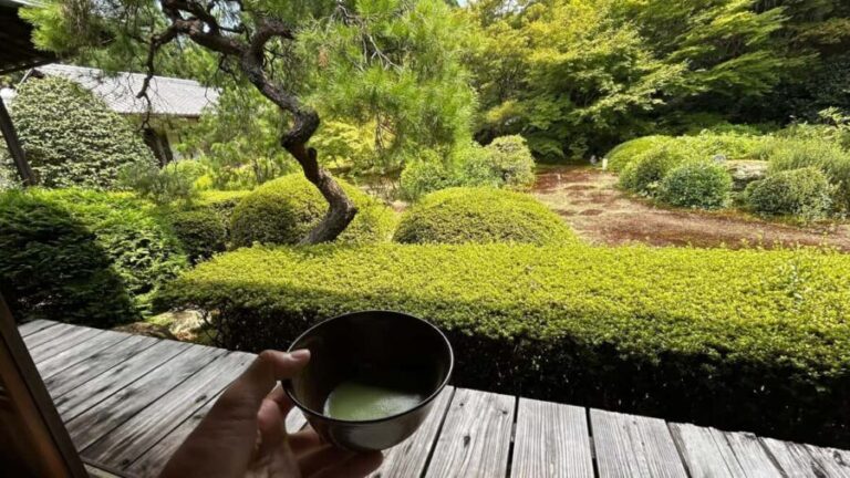 Kyoto: Shakyo & Matcha in Historic Temple Garden