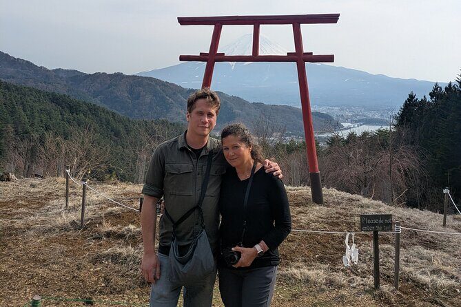 Lake Kawaguchi Private Hiking Tour with local guide - What the Tour Includes and How It Works