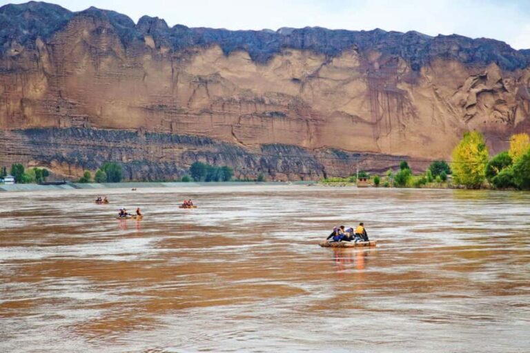 Lanzhou 4 Highlights Private Tour - The Yellow River Sheep Skin Raft Experience