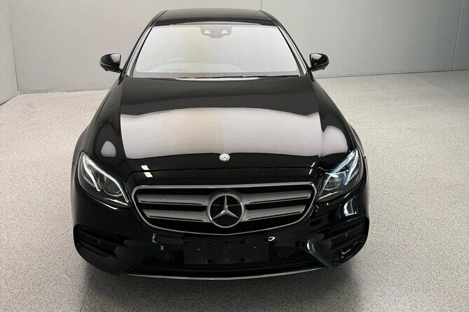 Luxury Vehicle Brisbane Airport to Brisbane Hotel Transfer - The Meet & Greet Experience