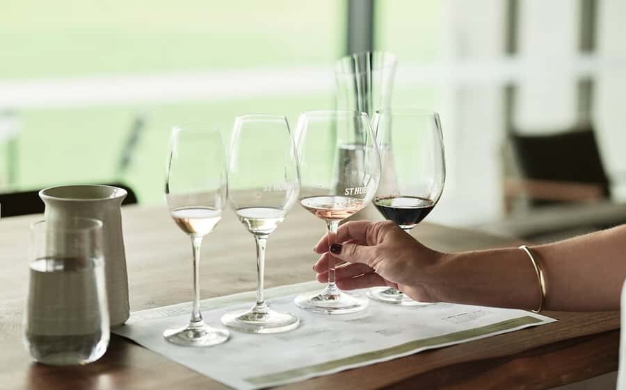 Melbourne: Helicopter, Wine Tasting & Lunch in Yarra Valley - Landing at Hubert Estate: A Vineyards Warm Welcome