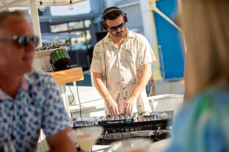 Mooloolaba: Sunday Sessions with DJ and Drinks - Who Will Love This Experience?