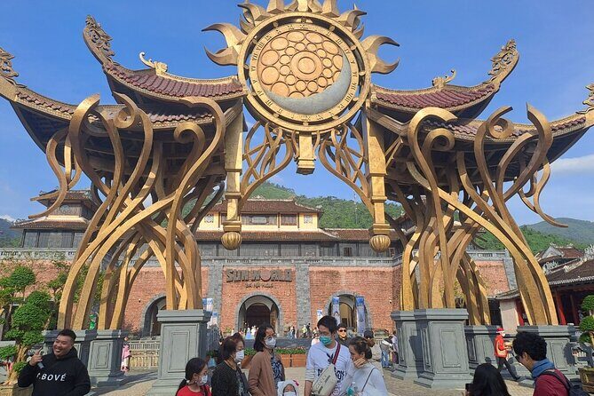 Private car and cable car ticket to the Ba Na hills and Golden Bridge - An In-Depth Look at the Tour Experience