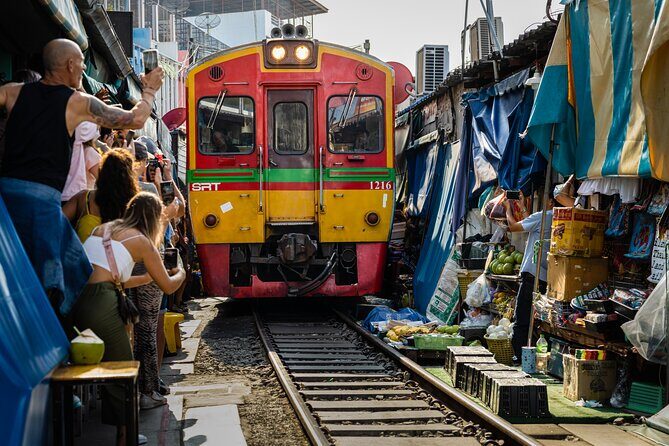 Private Tour to Maeklong Railway Market and Floating Market - Exploring the Markets in Detail