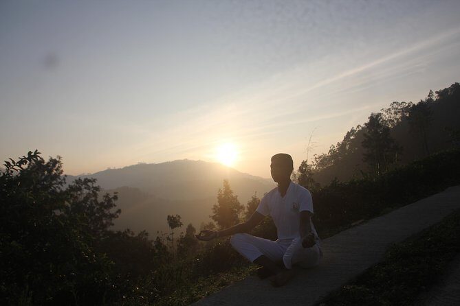 Sri Lankan yoga for your Body and Mind with Our Sri Lankan yoga trainers. - Who Should Consider This Yoga Experience?