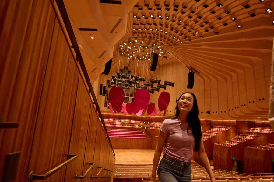 Sydney: Opera House Guided Tour In Your Language - The Experience and Atmosphere