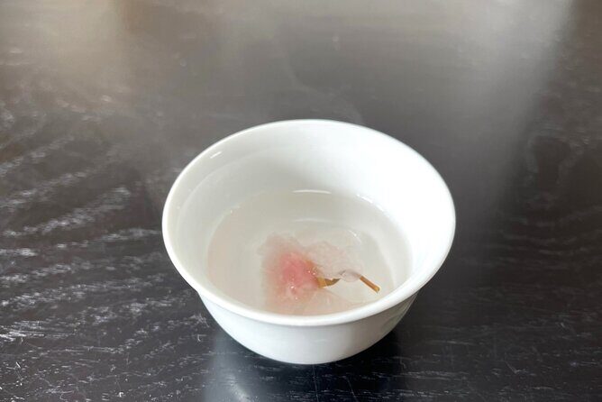 Tea Ceremony Workshop in Tokyo by the Experienced Instrucor - The Formal Ceremony and Hands-On Practice