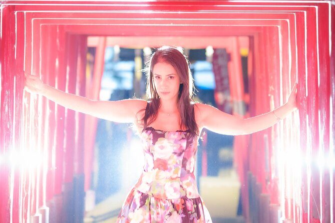 Tokyo Shinjuku Night Photo Tour with Pro Gota - Golden Gai: Retro Charm and Moody Alleyways