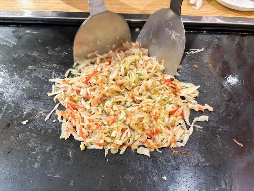 Tokyo: Tsukishima Monja Street Food Tour with Guide - Key Points