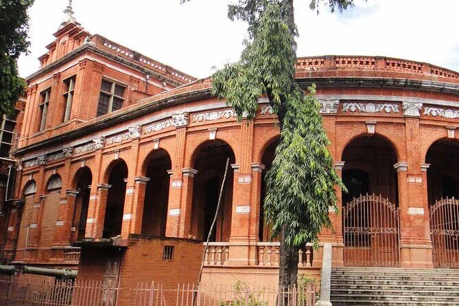 Tour of Egmore Museum and Connemara Library in private car - Why This Tour Offers Great Value