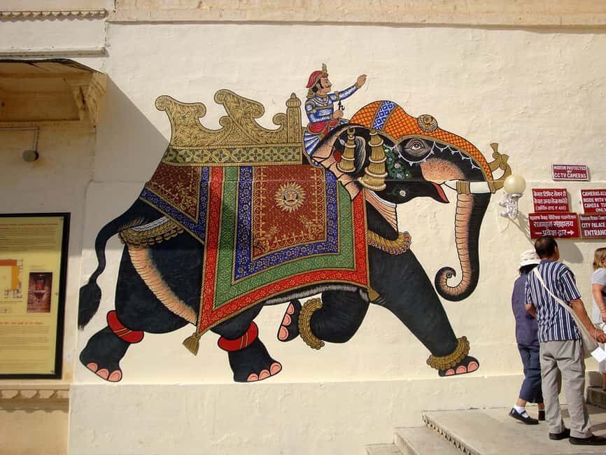 Udaipur: Private Full-Day Sightseeing Tour by Car with Guide - The Itinerary: A Day in Udaipur