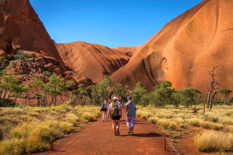 Uluru Overnight Escape from Ayers Rock Resort - Who Will Love This Tour?