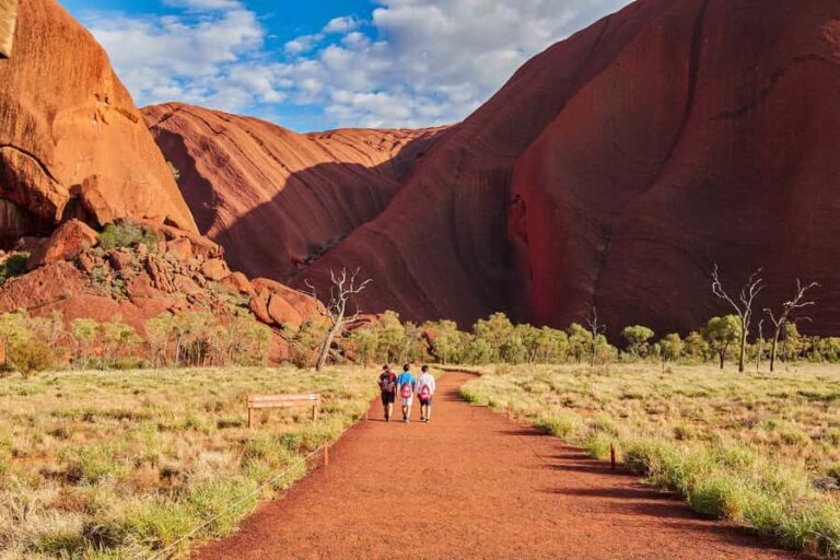 Uluru: Sacred Sites Tour + Sparkling at Sunset & BBQ Dinner