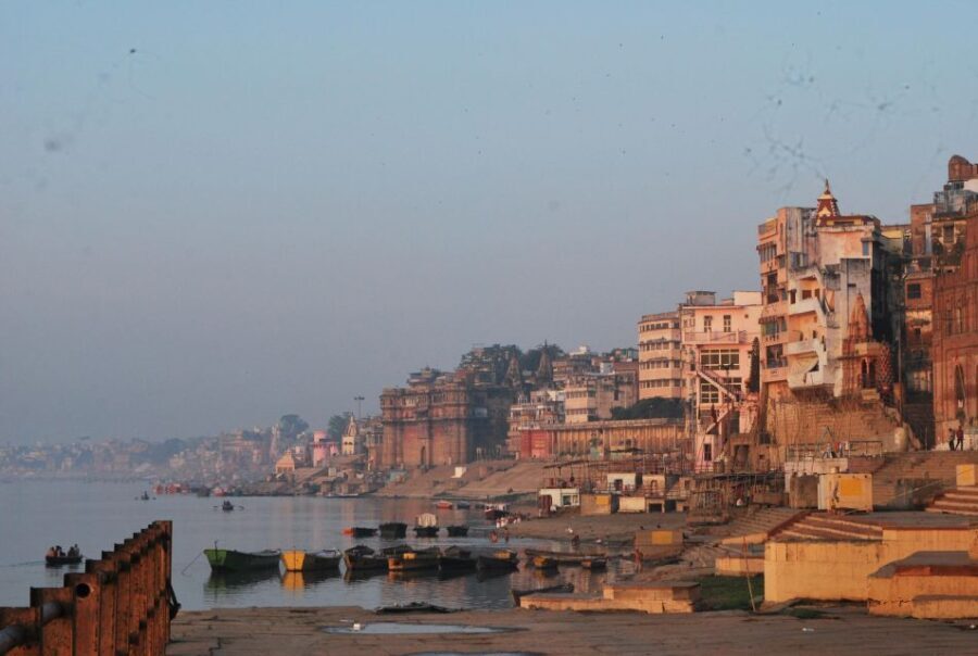 Varanasi Day Tour - Boating, Walking, Yoga Temple, Wrestling - Starting Point and First Impressions