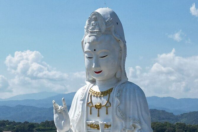 Visit Chiang Rai Temples and Lalitta Cafe from Chiang Mai - The Value Proposition