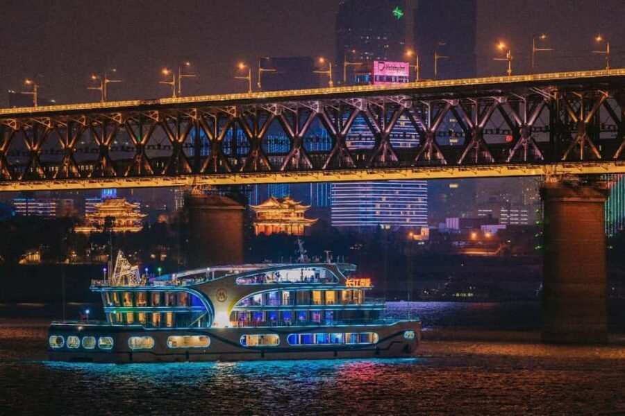 Wuhan: Yangtze River Night Cruise - The Sum Up