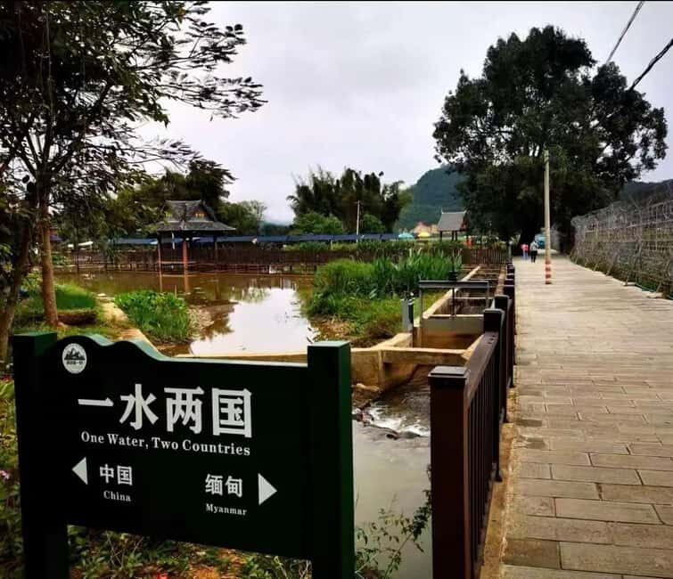 Xishuangbanna: Day Trip to Daluo - An In-Depth Look at the Tour