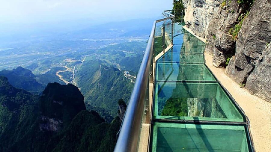 Zhangjiajie 2-Day Private Tour:Avatar Mountain &Glass Bridge - The Second Day: From Glass Bridges to Towering Cliffs