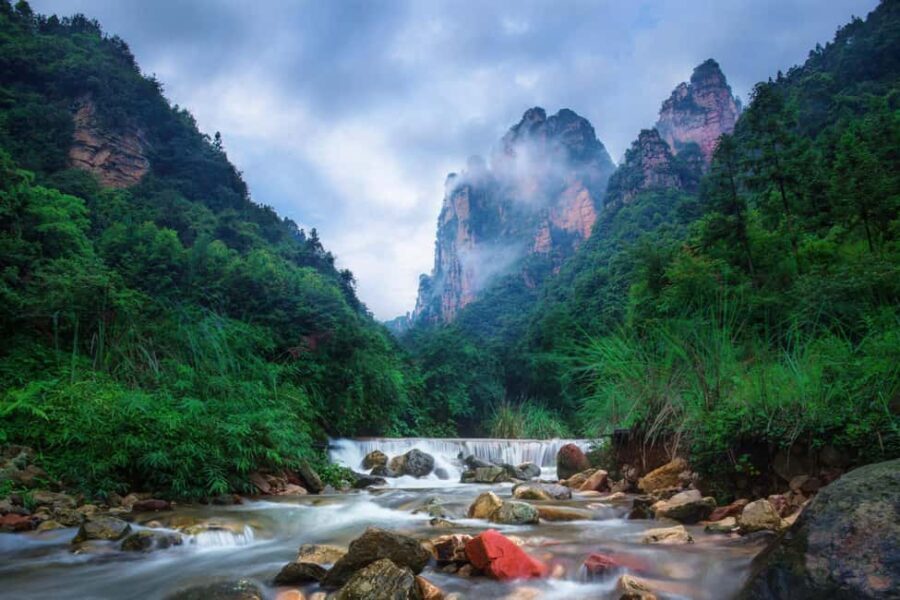 Zhangjiajie: Avatar Canyon Hike & Waterfall Tour - What Makes This Tour Special