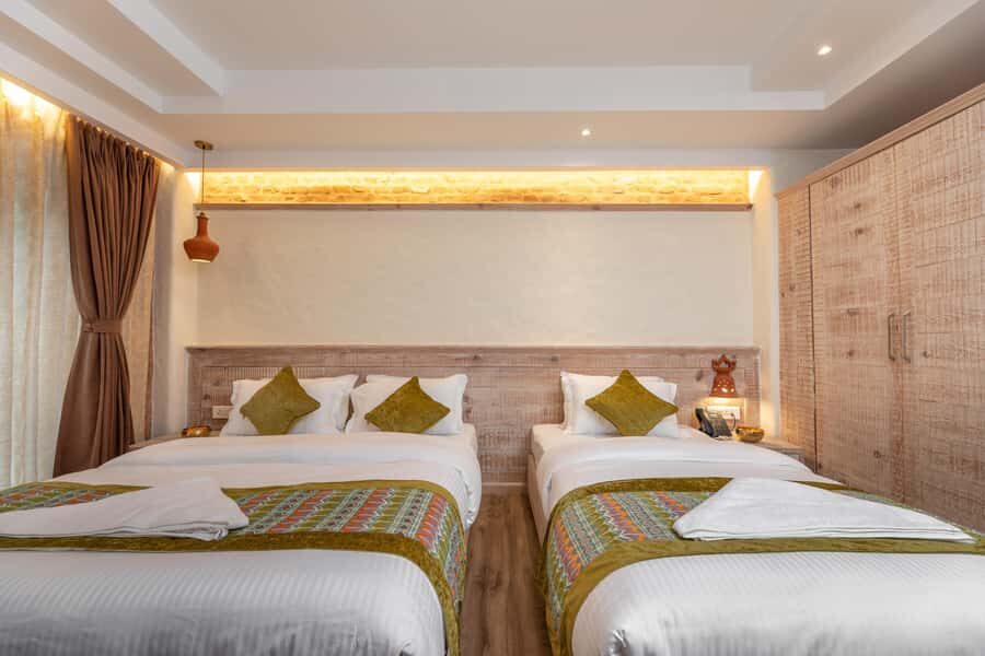 1 month Yoga meditation Retreat: The Trek Nepal - Who Should Consider This Retreat?