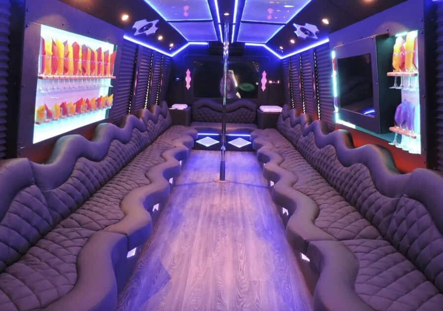 #1 Vegas Club Crawl with Party Bus, Free Drinks & VIP Entry - The Experience: What Makes It Stand Out