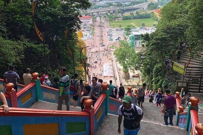 16 Hours Private Highlights Tour to Kuala Lumpur from Singapore - Modern Marvel: Petronas Twin Towers